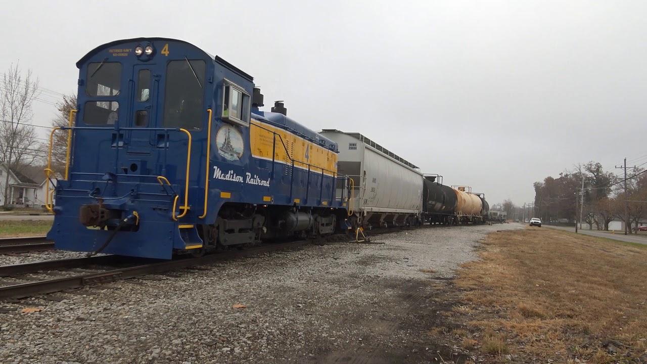 Madison Railroad Switching Action 2019 November 20th - YouTube