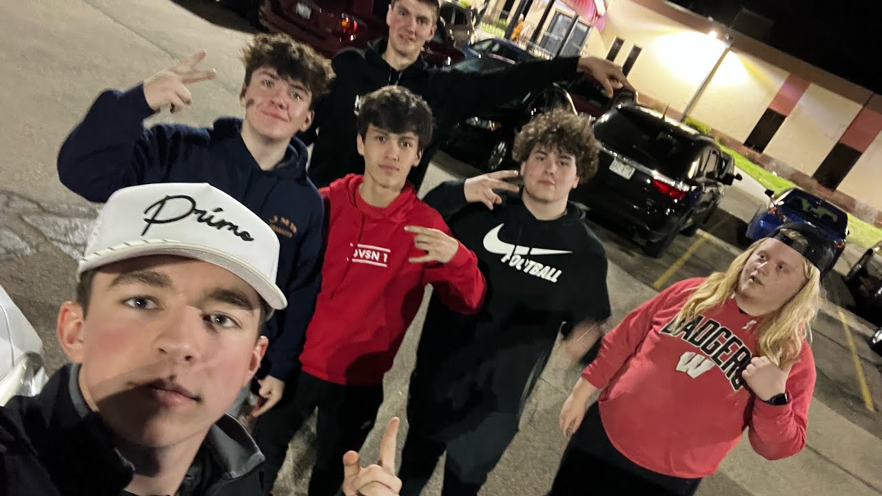 LETS GO BOWLING!!! PEYTON DID WHAT!?!??(GONE WRONG) - YouTube