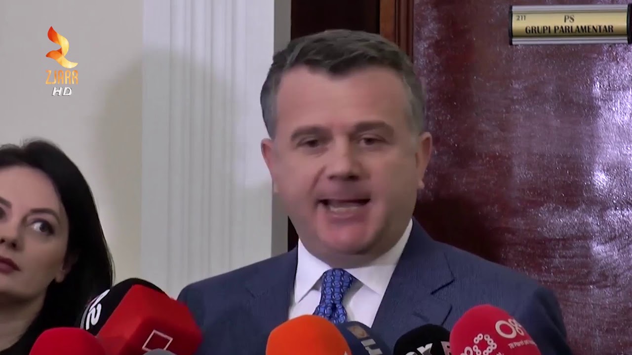 BALLA E DINI PËRRALLËN DHELPRA DHE RRUSHTË KËRCËNOI AMBASADORËT - YouTube