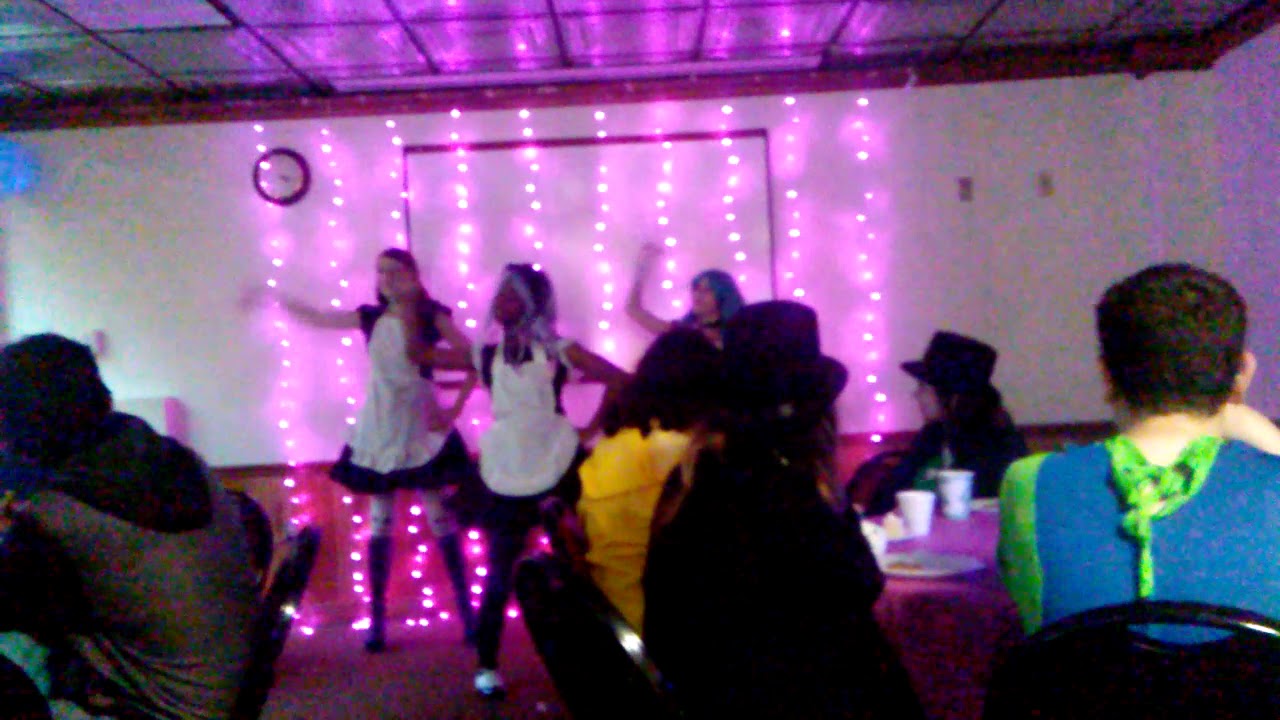 Maid Cafe Dance! - YouTube