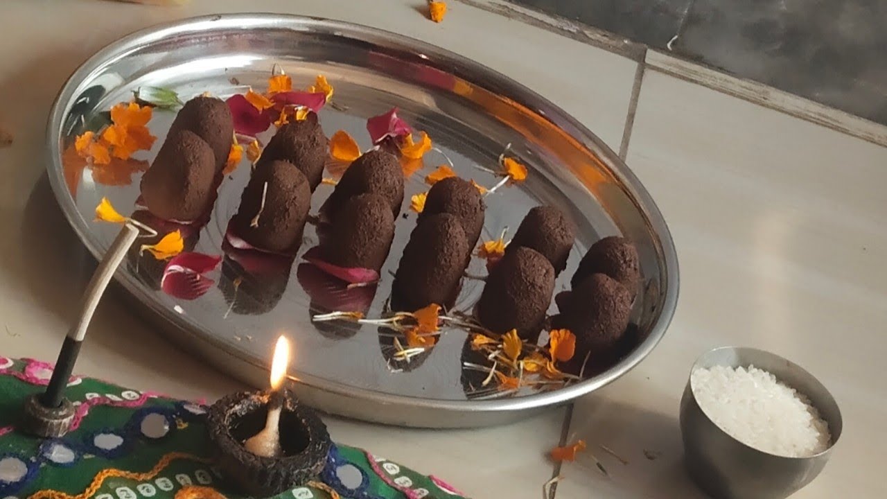 Parthiv shivling#Har Har Mahadev, 🙌🚩 shivling Puja 🙏 12 shivling ...