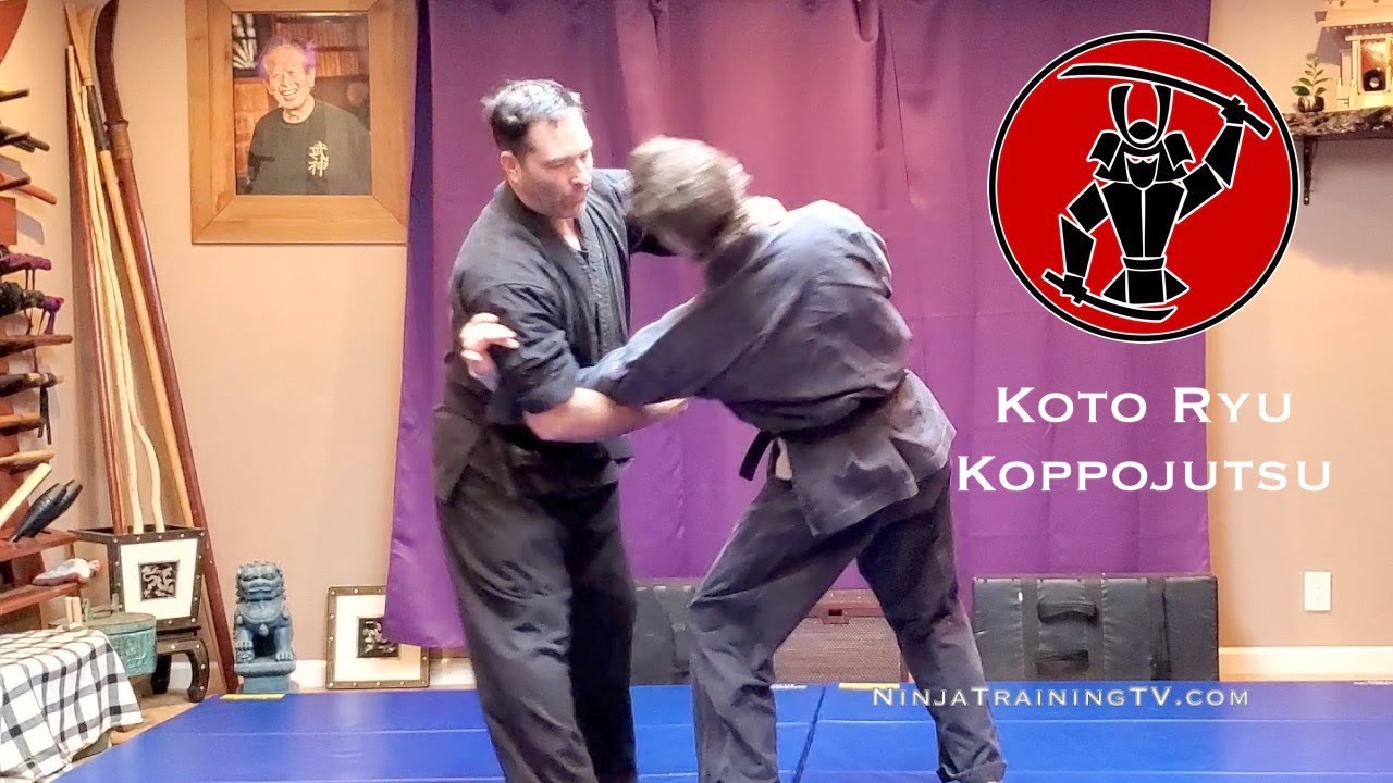 Koto Ryu Fighting Form - Katamaki (One Side Wrap) - YouTube