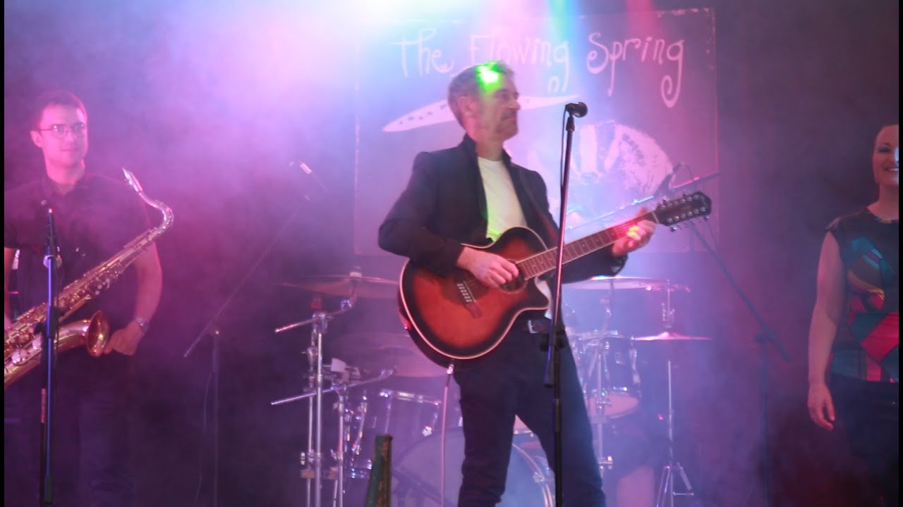Moonage, The Best Of Bowie Tribute Band, performing Space Oddity - YouTube