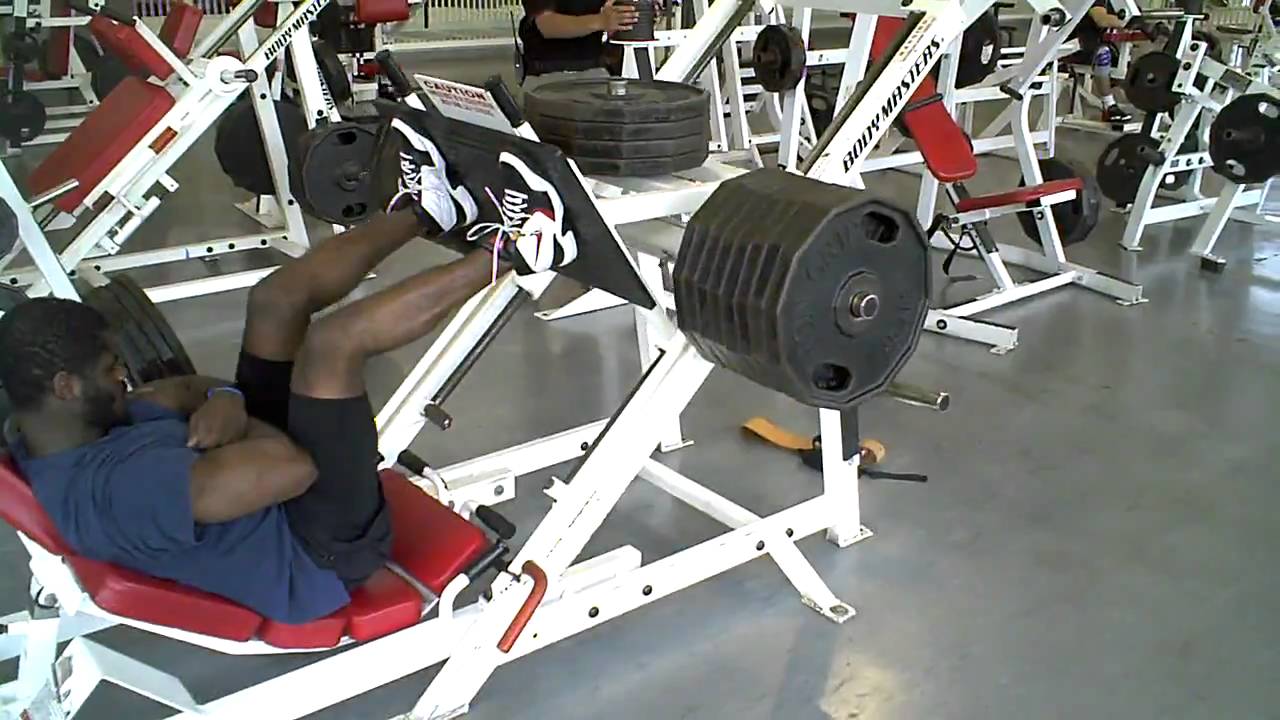 JimGetsSlim.com-Heath Leg Presses 900+ Lbs - YouTube