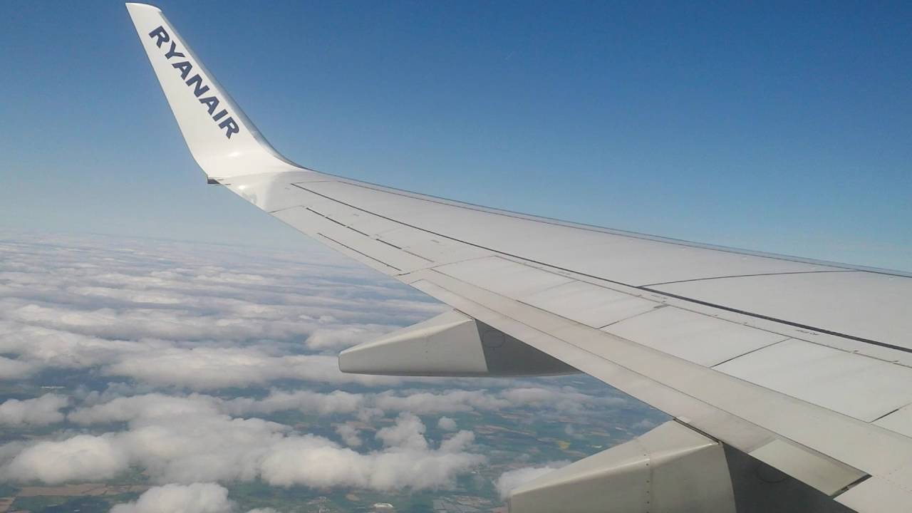 AMAZING FLIGHT VIEW FROM BOEING 737-800 - YouTube