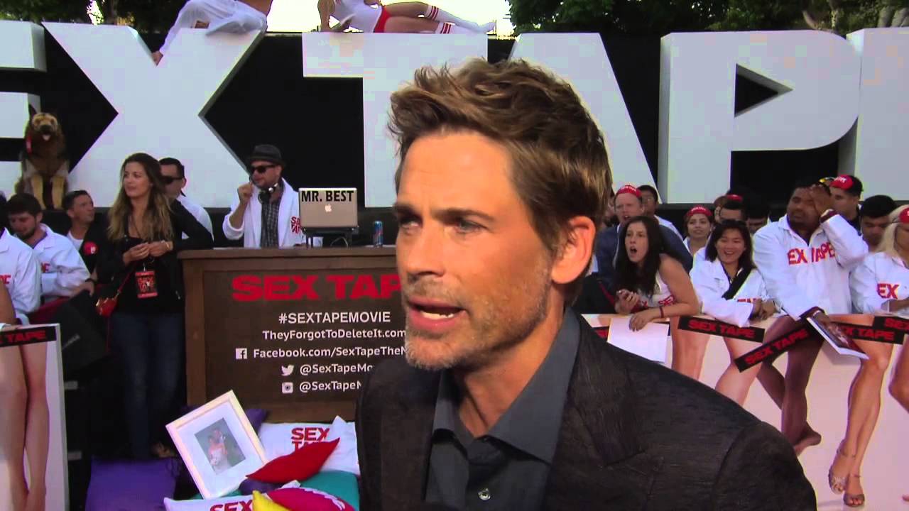 Sex Tape: Rob Lowe "Hank" Red Carpet Premiere Movie Interview ...