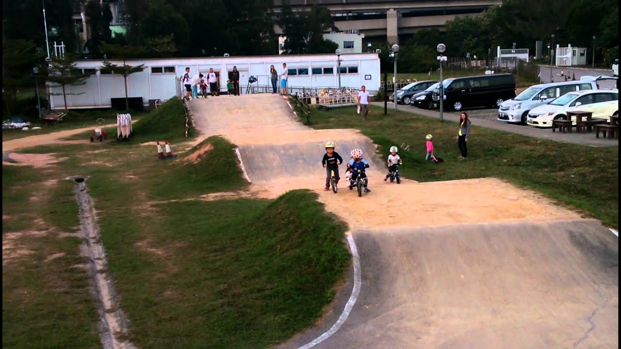 Balance bike pre-race @ Hongkong BMX park, heat 16 - YouTube