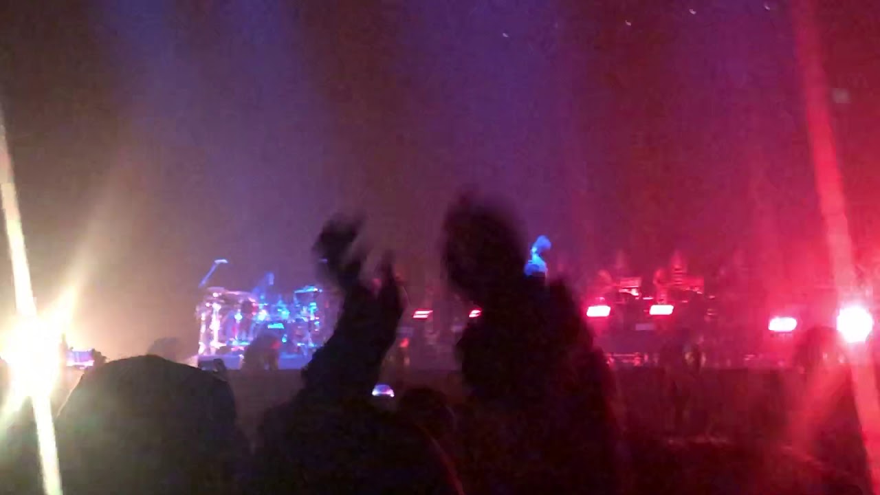 The Weeknd - Secrets (Live in Tokyo, Japan) - YouTube