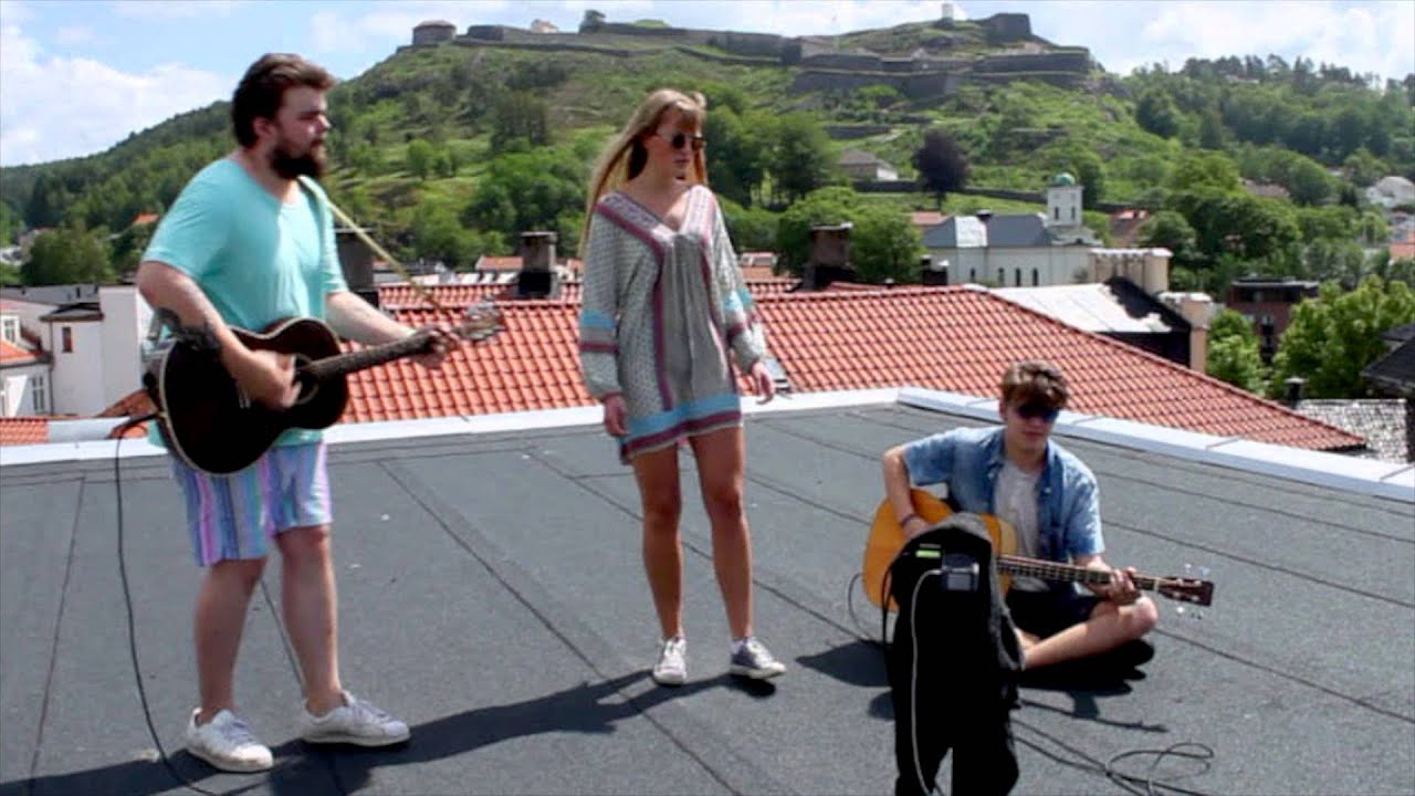 Kanonrock presenterer: Huma Luma på taket til Berg Sparebank - YouTube