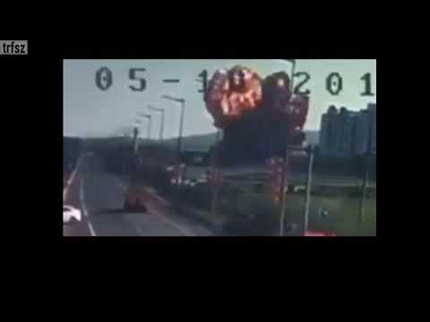 Çin’de savaş uçağı düştü, o anlar güvenlik kamerasına yansıdı