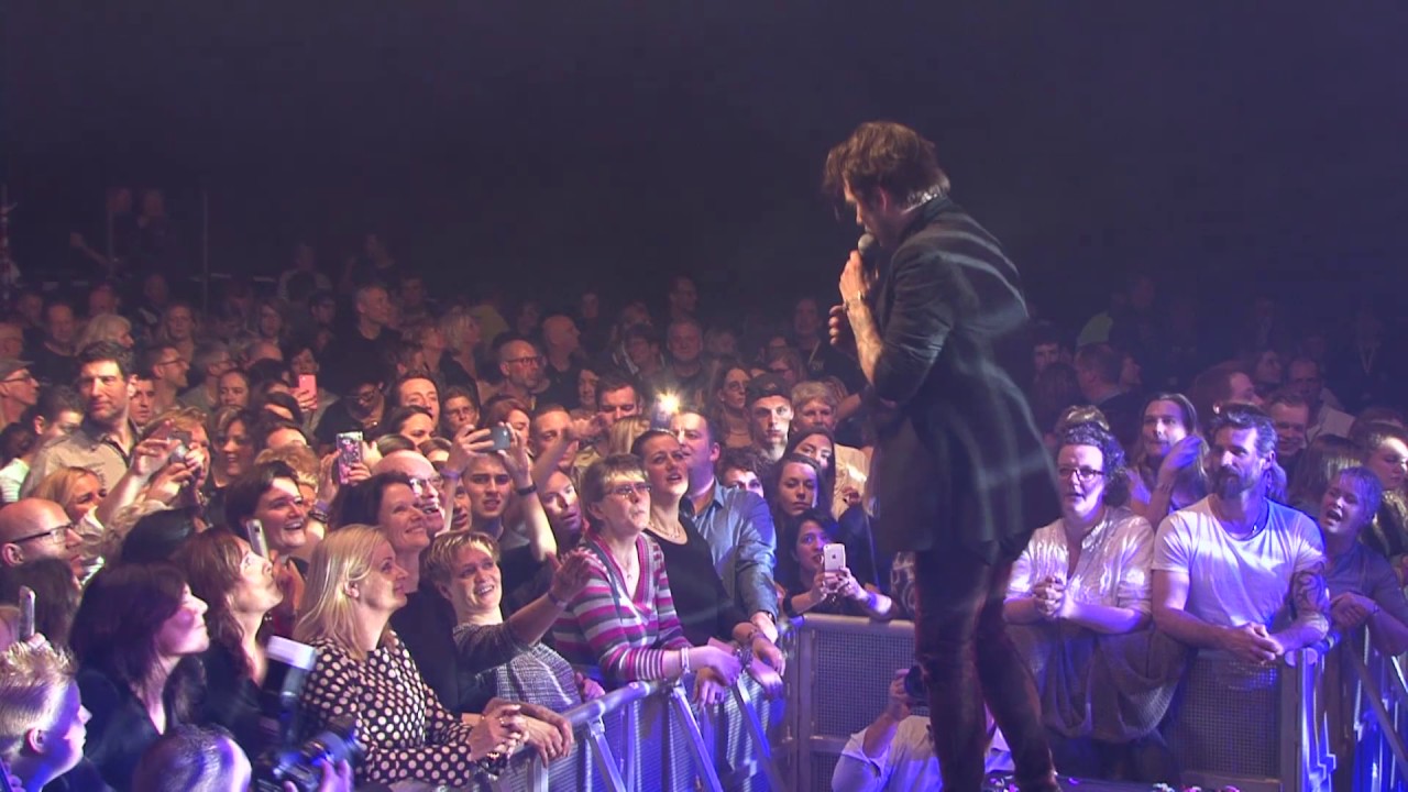 Waylon "Love Drunk "Live @ Aemstie Alive 12 - YouTube