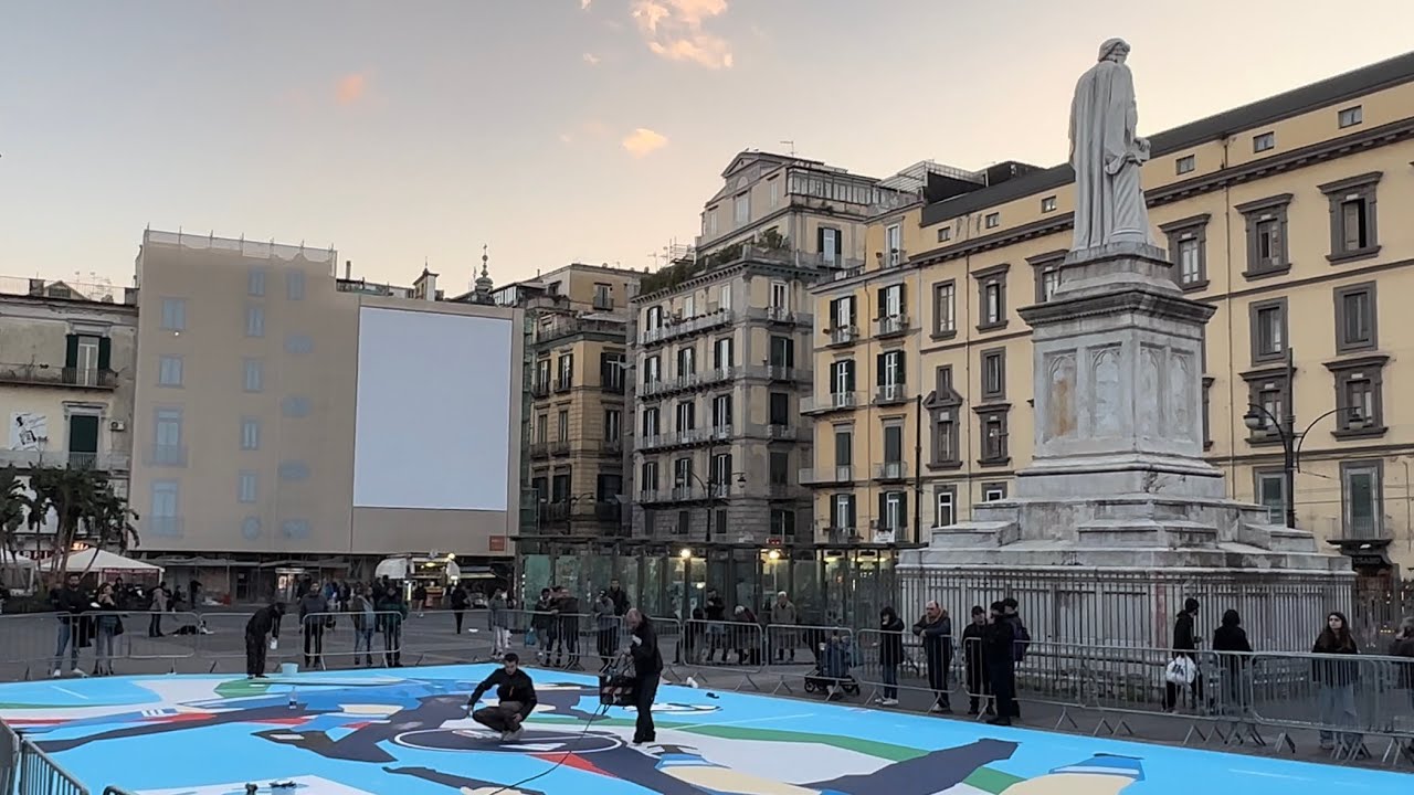 Sorpresa a Napoli, è accaduto a piazza Dante poche ore fa! 🇮🇹💙 - YouTube