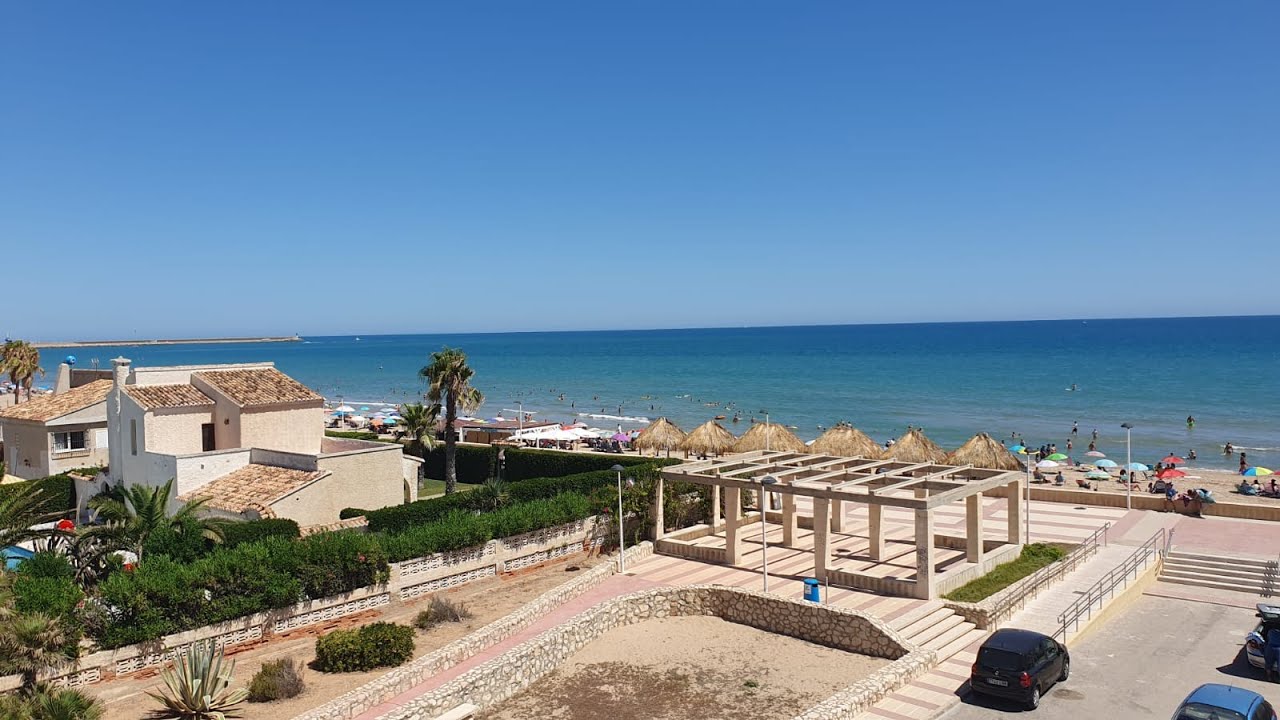 AD-6501 Precioso adosado con fantásticas vistas al mar en 1ª lÍnea ...