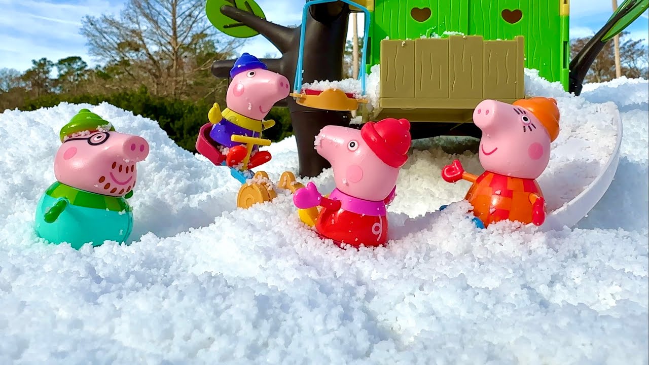 Snow Day - Peppa Pig Toys Pretend Play - YouTube