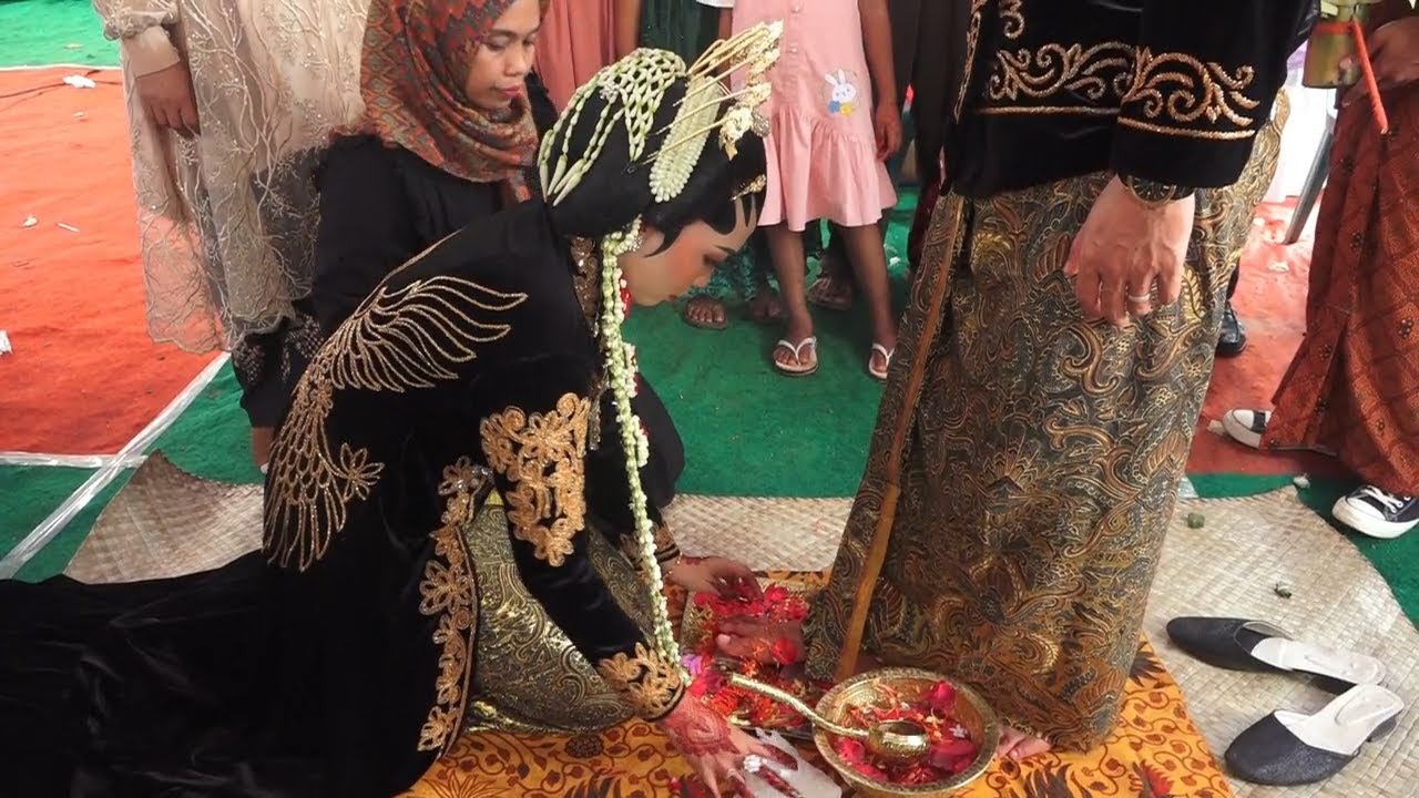 Temu Manten adat jawa FITRI di unit 8 rimbo ulu - YouTube