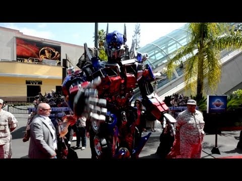 'Transformers -- a viagem em 3D' - YouTube