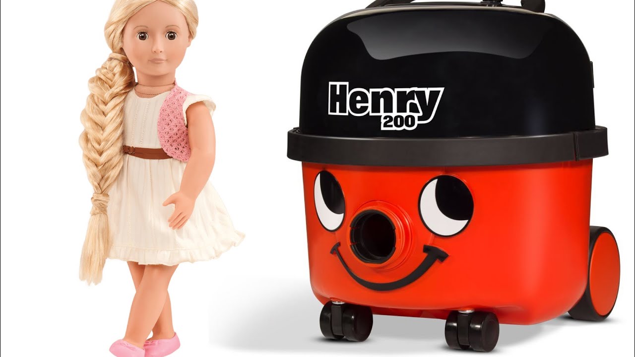 Daisy Got Stuck in Henry the Hoover! - YouTube
