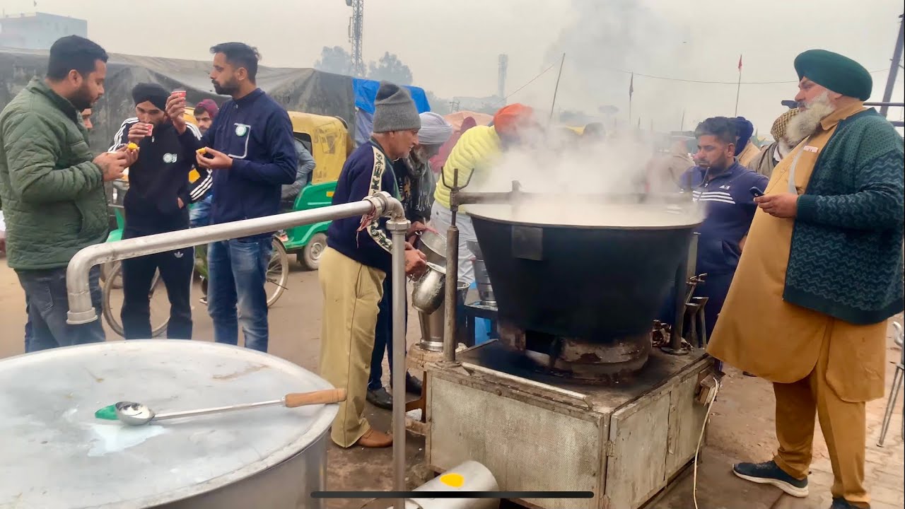 Kisan Andolan में लगी Desi Coffee Machine से एक बार में 100 लीटर कॉफ़ी ...