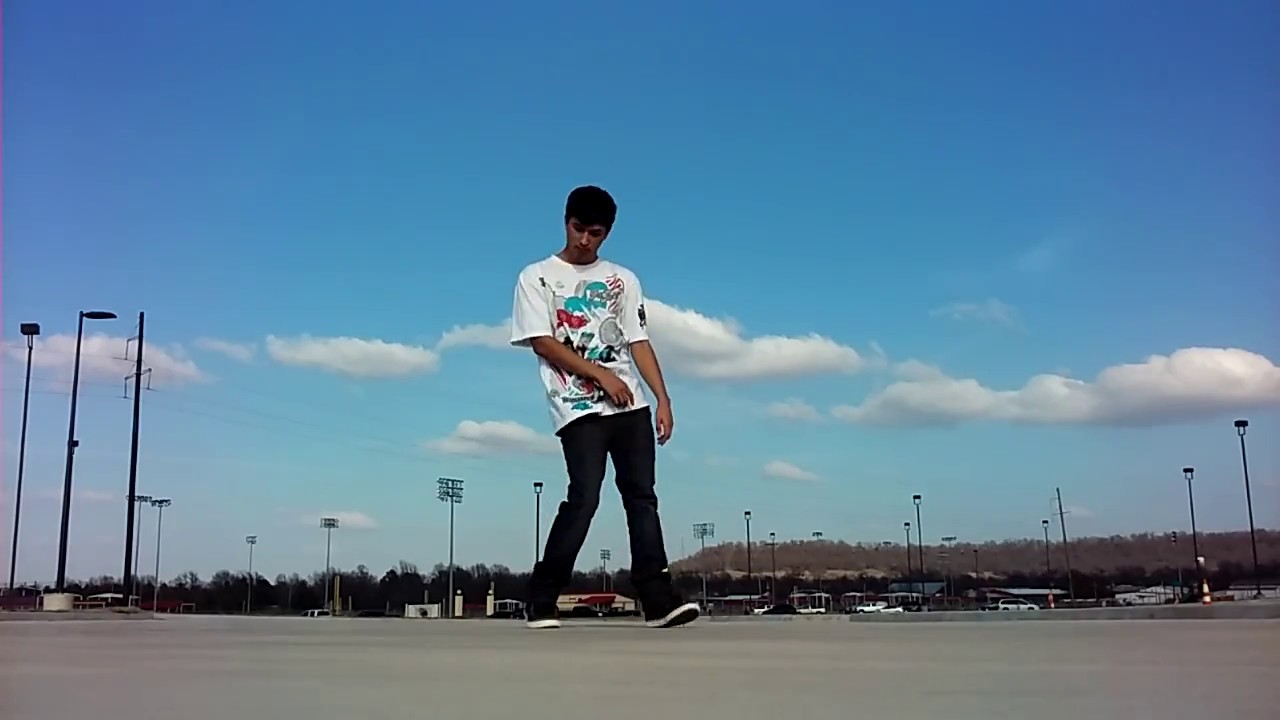 Two feet dubstep dance! - YouTube