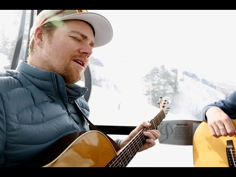 Travis Book & Andy Falco (Infamous Stringdusters) "Ain't Been Myself in ...