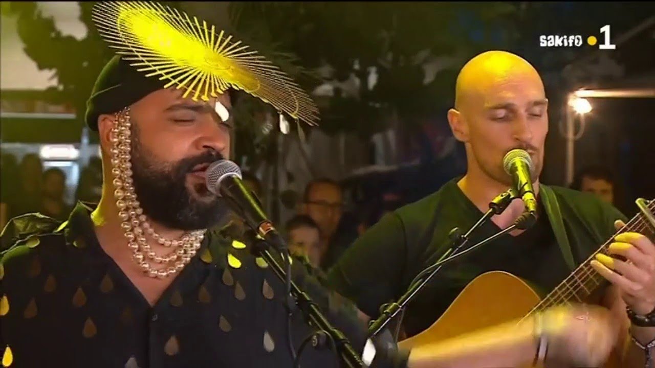 Sakifo 2019 : Bastien Picot de AURUS sur la scène de Réunion la 1ère - YouTube