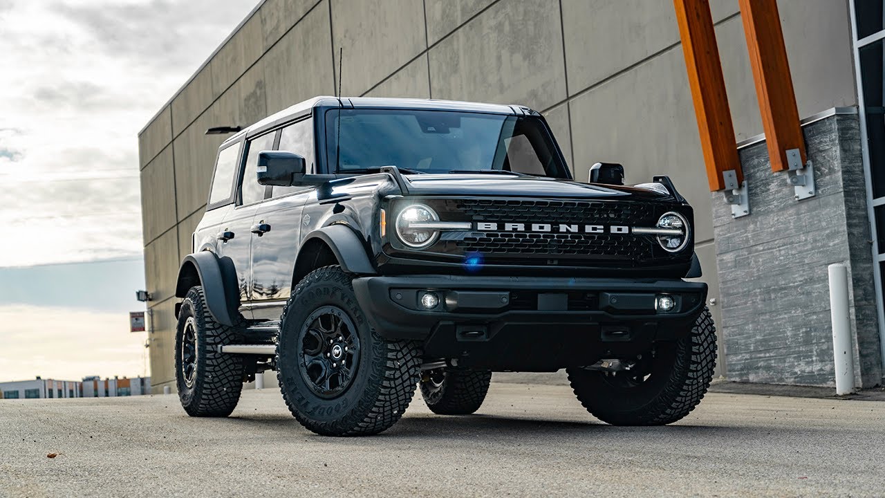 *OFF Road MACHINE* The 2021 Ford Bronco Wildtrak Hardtop 4WD - YouTube