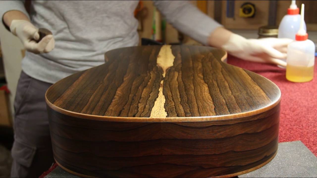 Noemi Guitars - French polish - YouTube