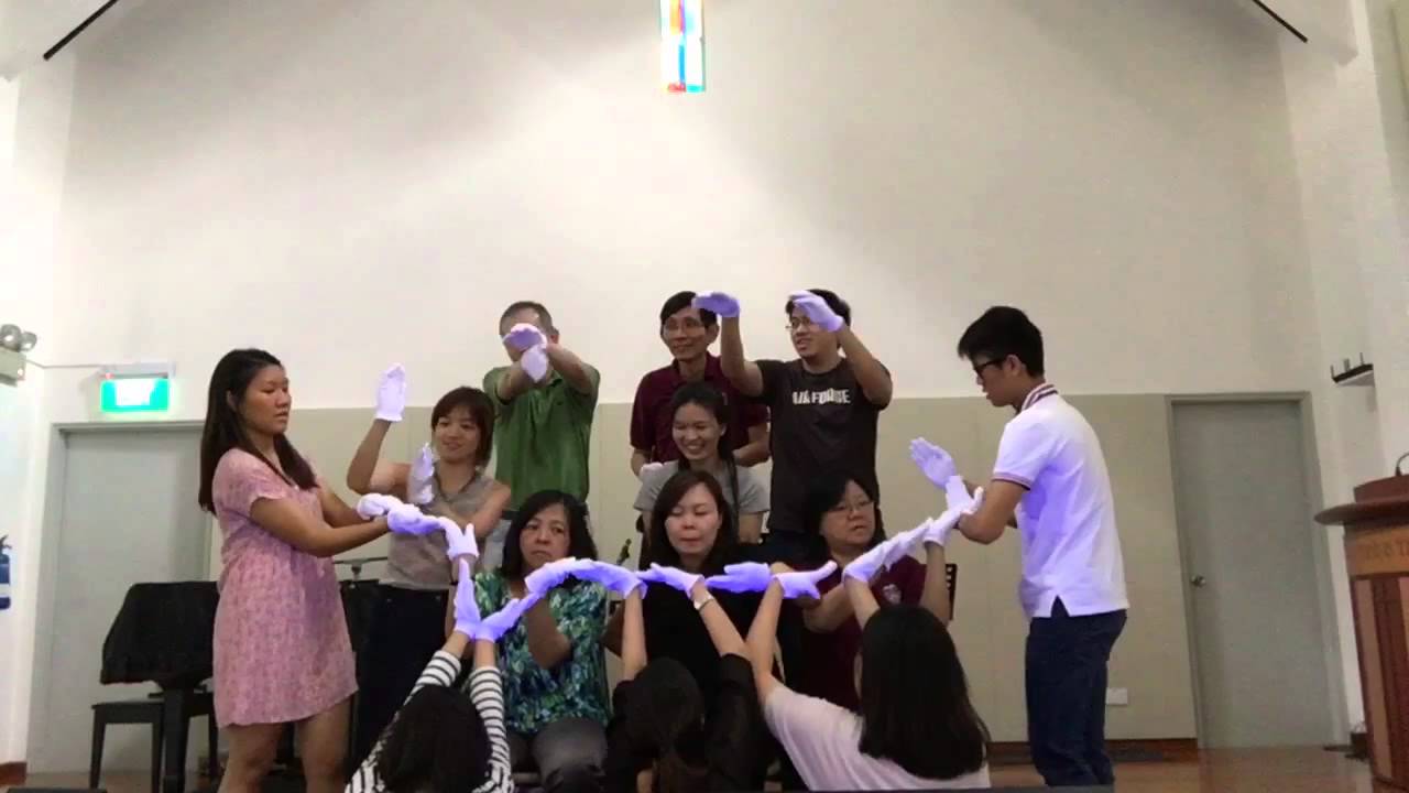 Nazareth Christmas hand mime 2015 - YouTube