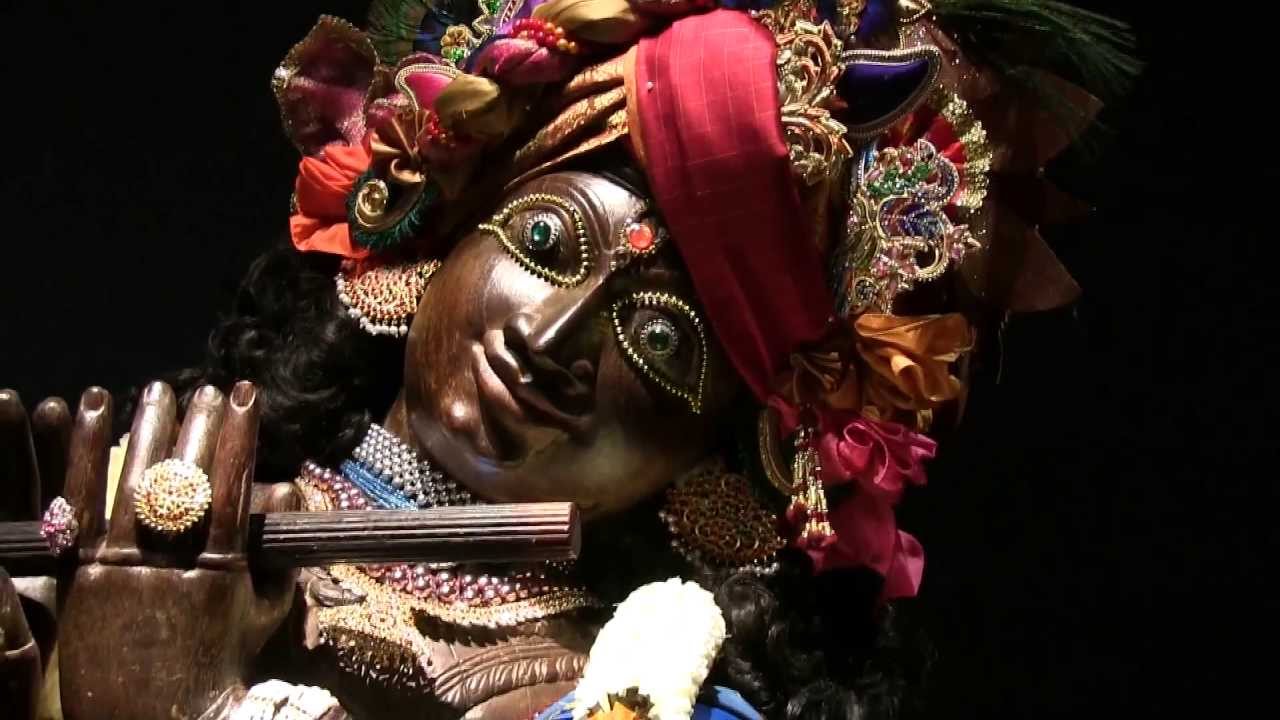 Dressing the deity - YouTube