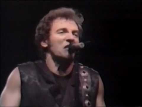 Bruce Springsteen - BORN TO RUN 1988 live - YouTube