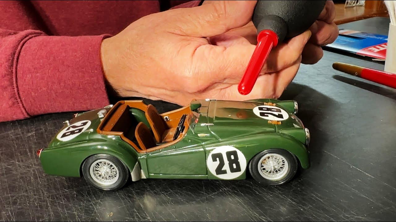 Best Ways to Remove Dust From Your Scale Models - YouTube
