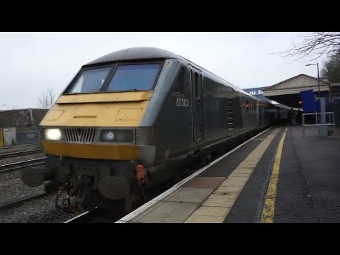 Class 68: Chiltern Trains DVT 82302 Leads With 68013 Providing Power At ...