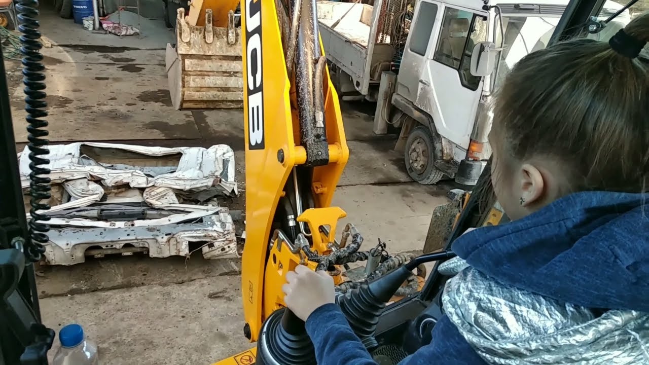 Girl drives an excavator loader JCB 3CX - YouTube