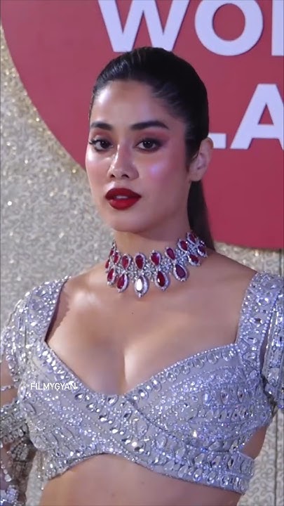 Jahnavi Kapoor||Best look of Jahnavi Kapoor - YouTube