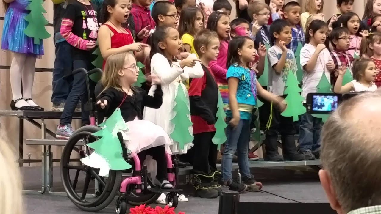 Alyssa Christmas program 2015(2) - YouTube