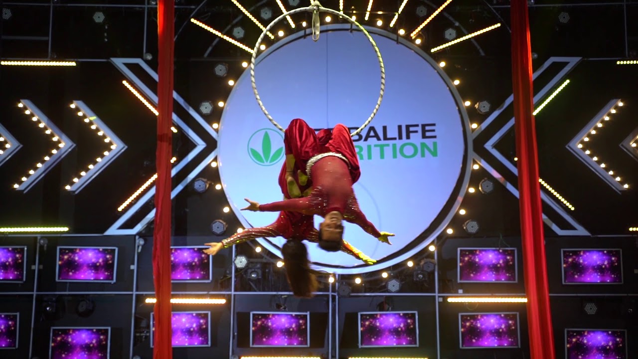 Manik Paul |Aerial Arts|Duo Act| Performance | Herballife |Event - YouTube
