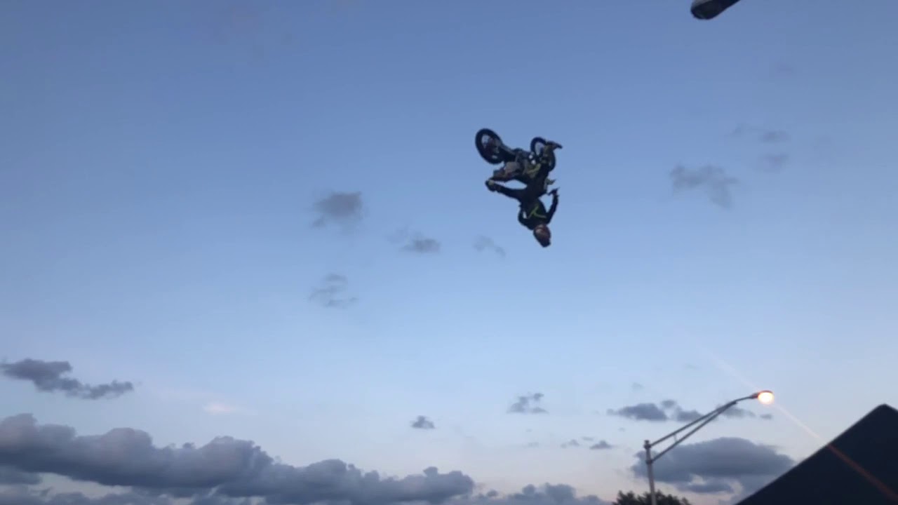 Motorcycle Flips Over Wayne Avenue Bridge - YouTube