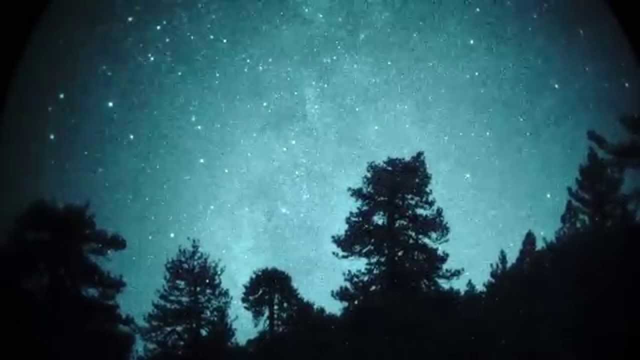 Milky Way Pan @ 1X via White Phosphor Night Vision in Real Time - YouTube