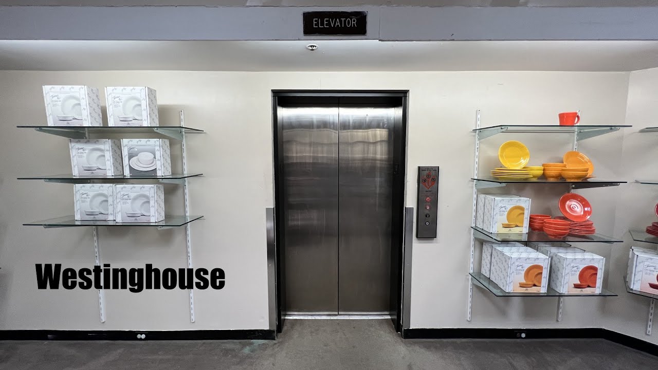 Westinghouse Hydraulic Elevator at Dillards - Mid Rivers Mall - St ...