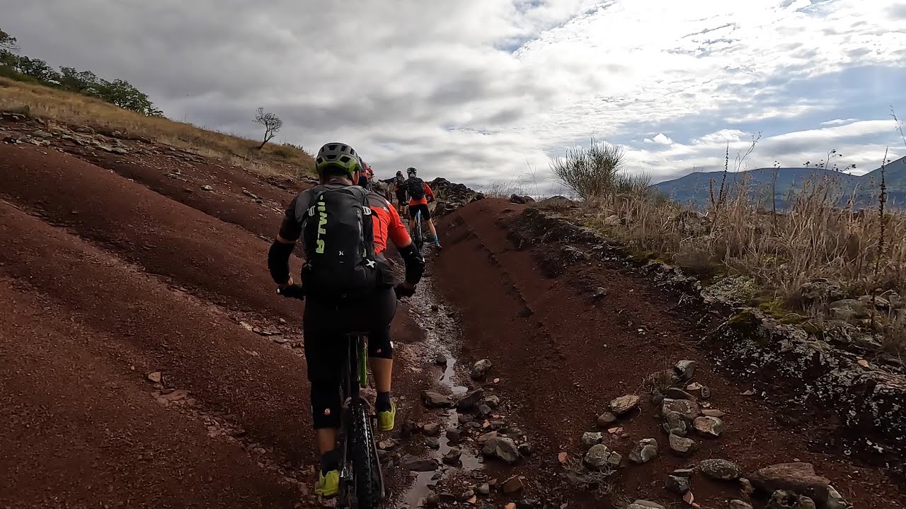 VTT & les toboggans des Terres rouges, sublimes !!! - YouTube