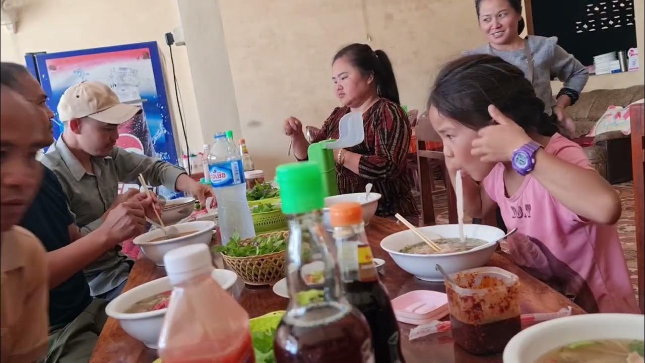 hnub no peb pab niam txiv kwv tij mus kho tsheb thiab noj fawm lom zem kawg li os - YouTube