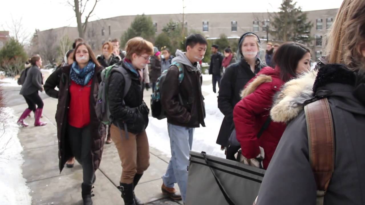 Students march to protest Northwestern's sexual assault policies - YouTube