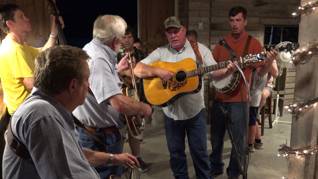 County Line Bluegrass Barn - Sea Of Heartbreak - YouTube