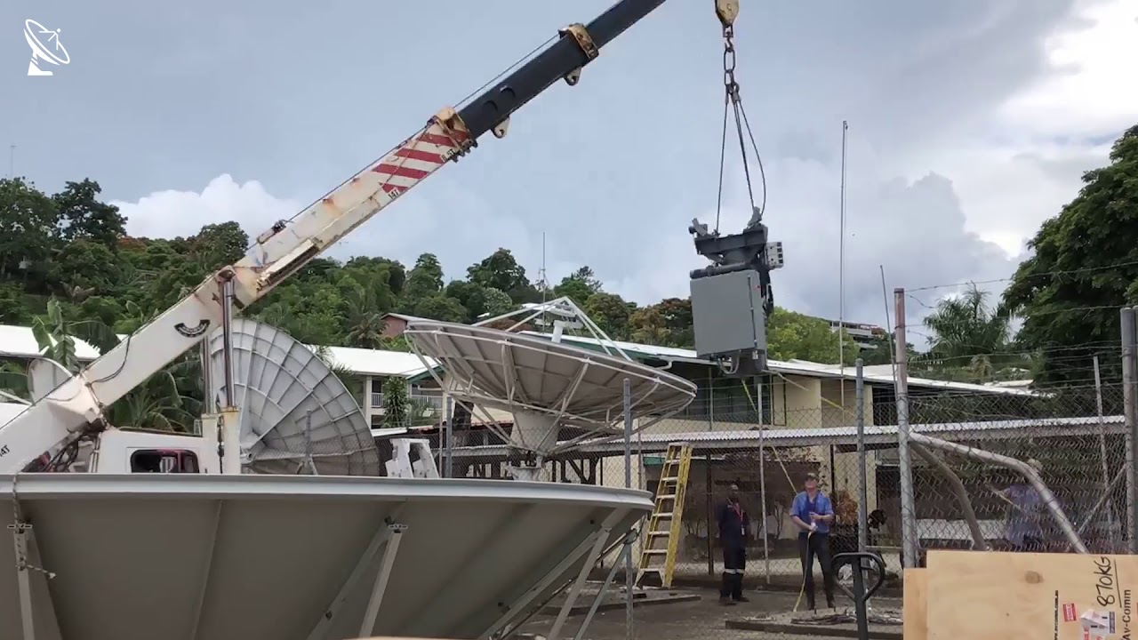 Av-Comm 4.5m Inclined Orbit Tracking Antenna System Installation - YouTube