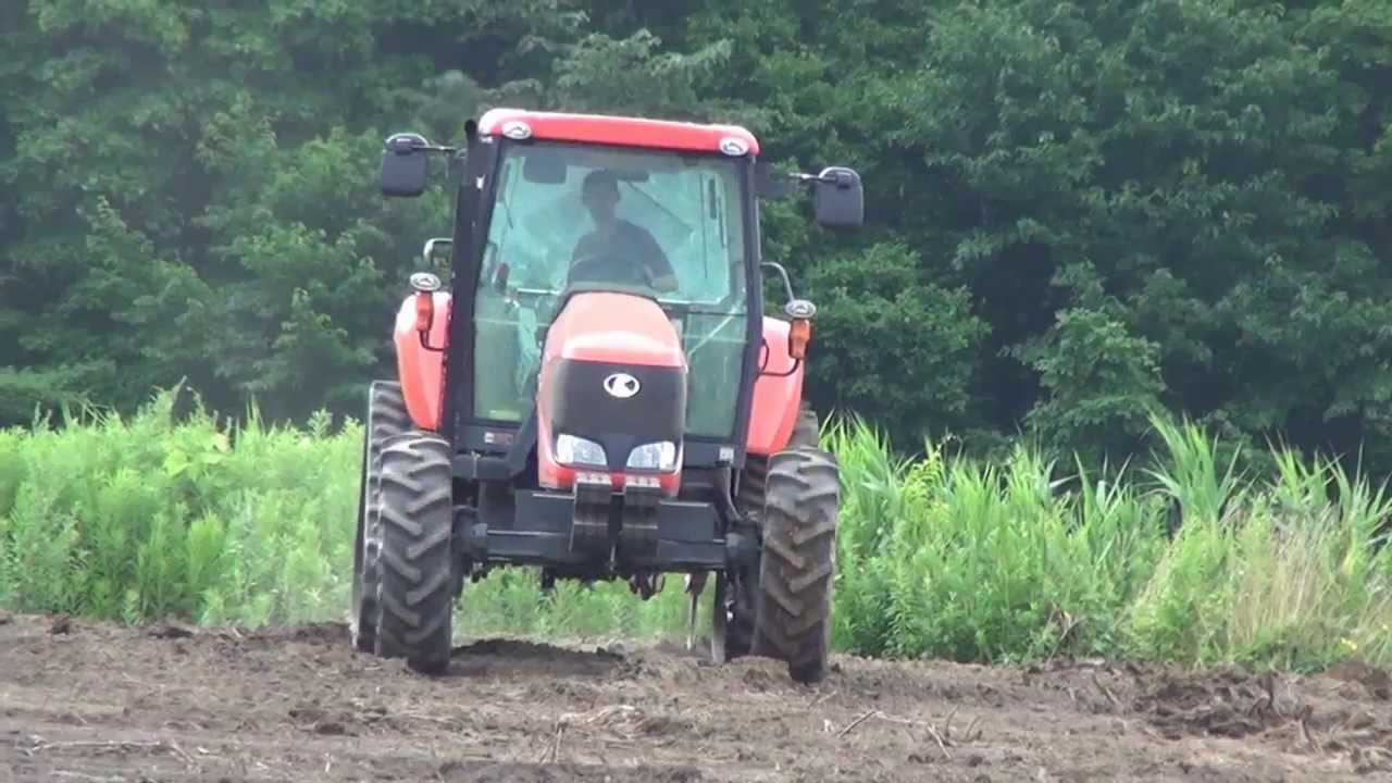 Subsoiler for Wheat field 小麦畑にｻﾌﾞｿｲﾗｰ - YouTube