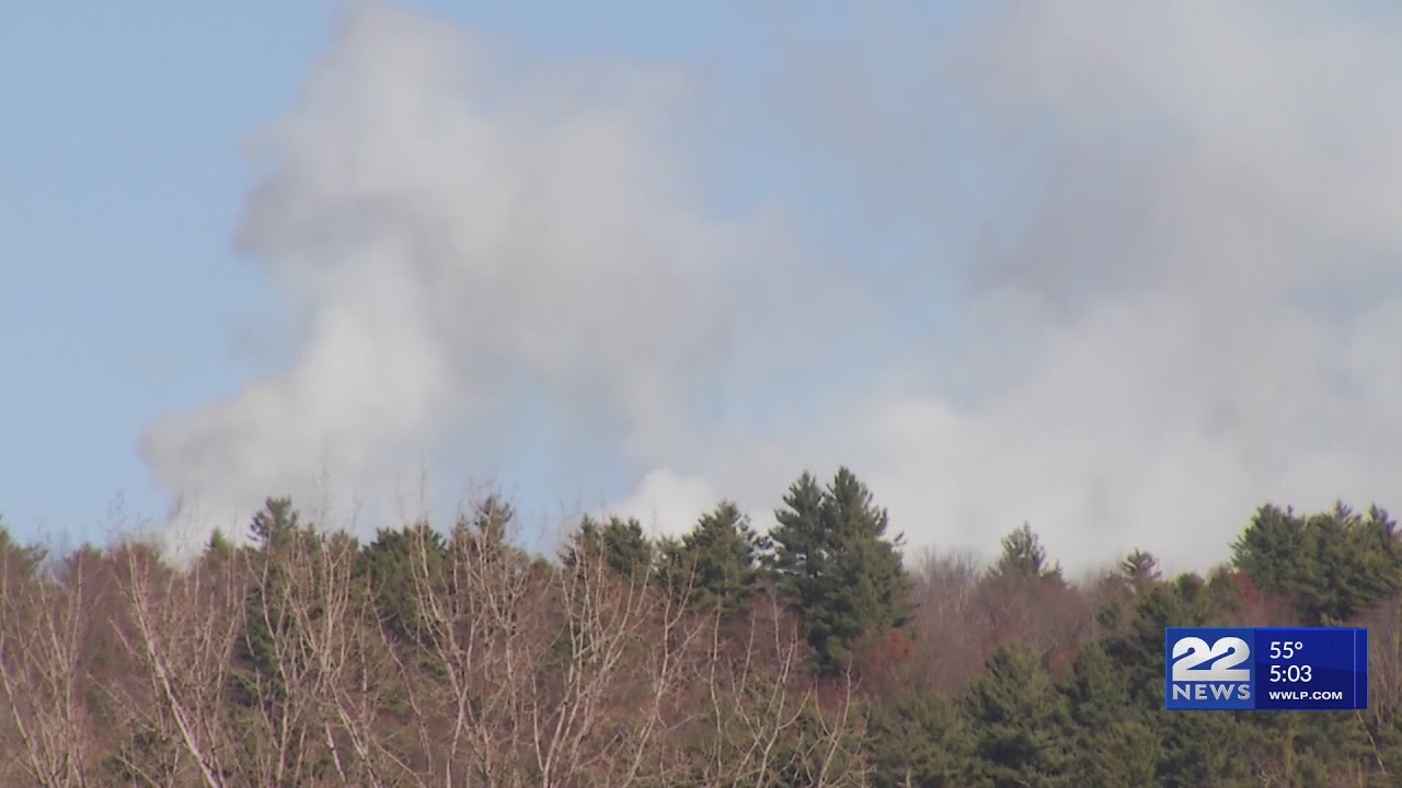 Great Barrington brush fire burns estimated 1,100 acres - YouTube