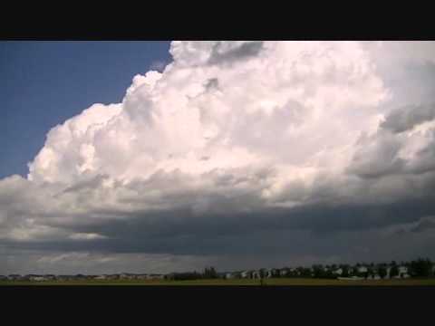 Timelapse of thunderstorm developing - YouTube