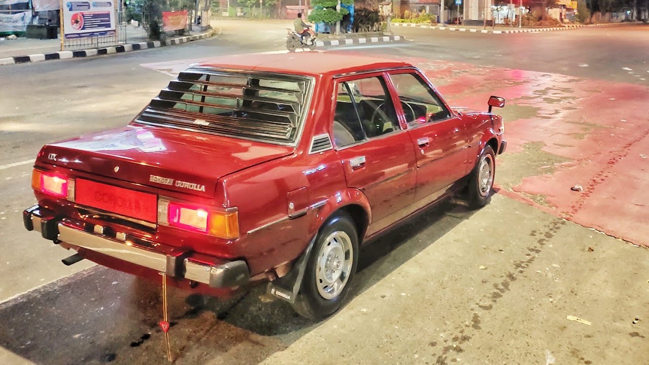 Toyota Corolla dx 1980 ke 70. Si dunhil namanya . mobil retro - YouTube