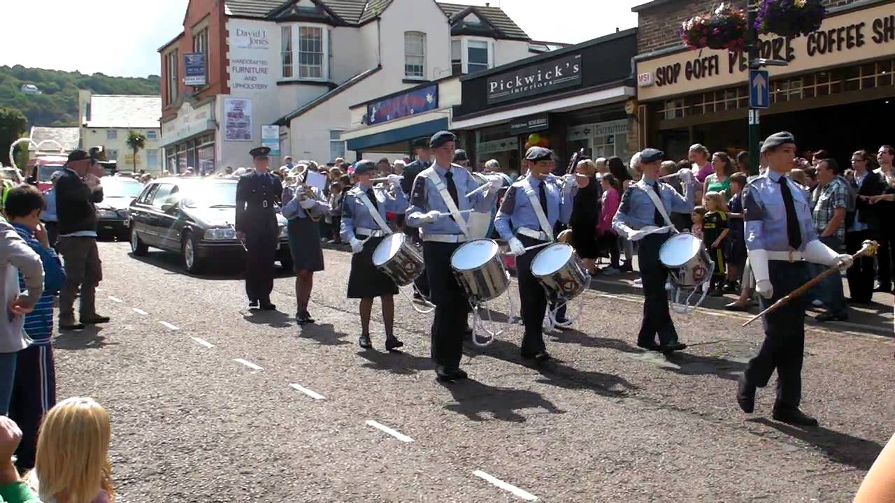 Prestatyn Carnival Parade 2011. part 1. - YouTube