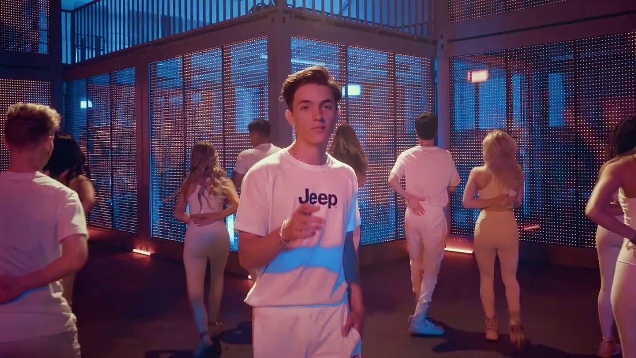 NOW UNITED HOOPS (MUSIC VIDEO) - YouTube